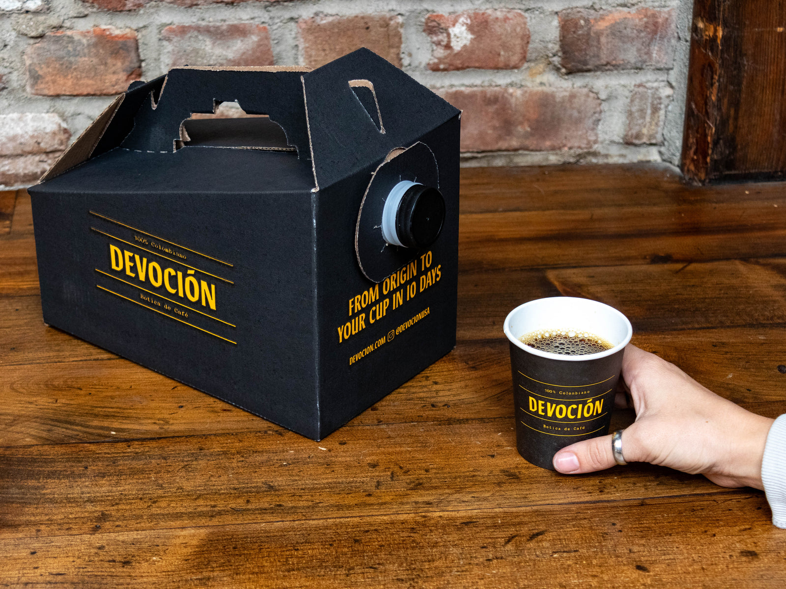 Visit our cafés – Devoción