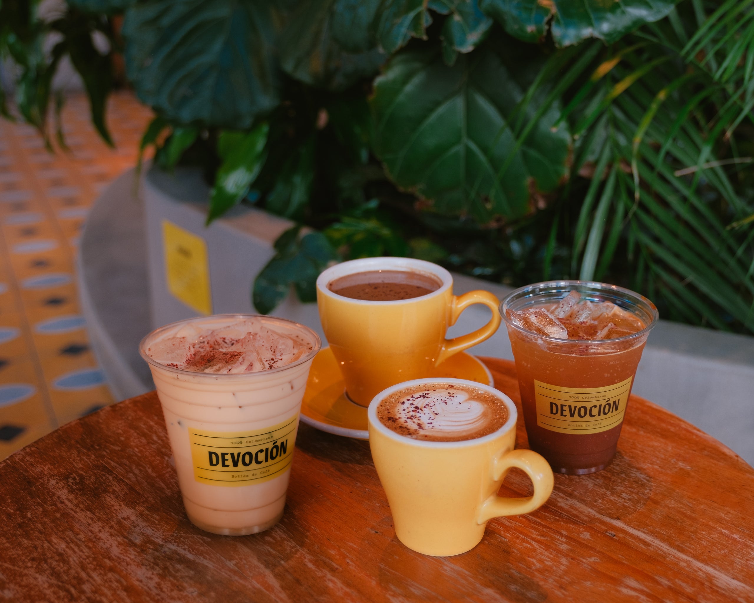 Visit our cafés – Devoción